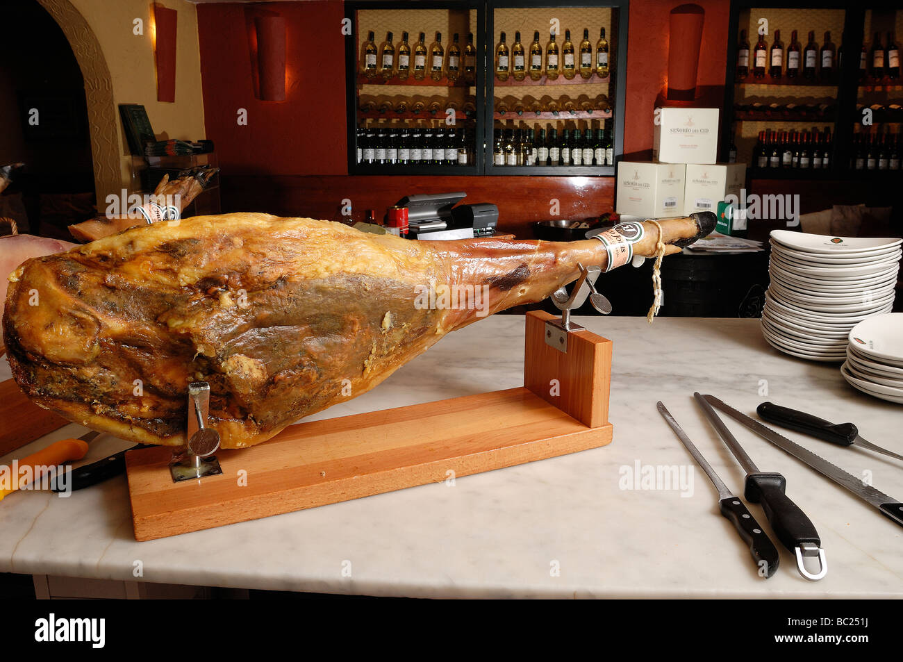 Spanish ham hi-res stock photography and images - Alamy