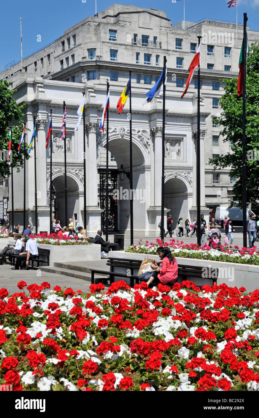 The Marble Arch area with summer flower beds Stock Photo - Alamy