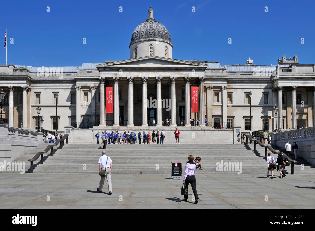 Trafalgar Square and the The National Gallery Stock Photo - Alamy