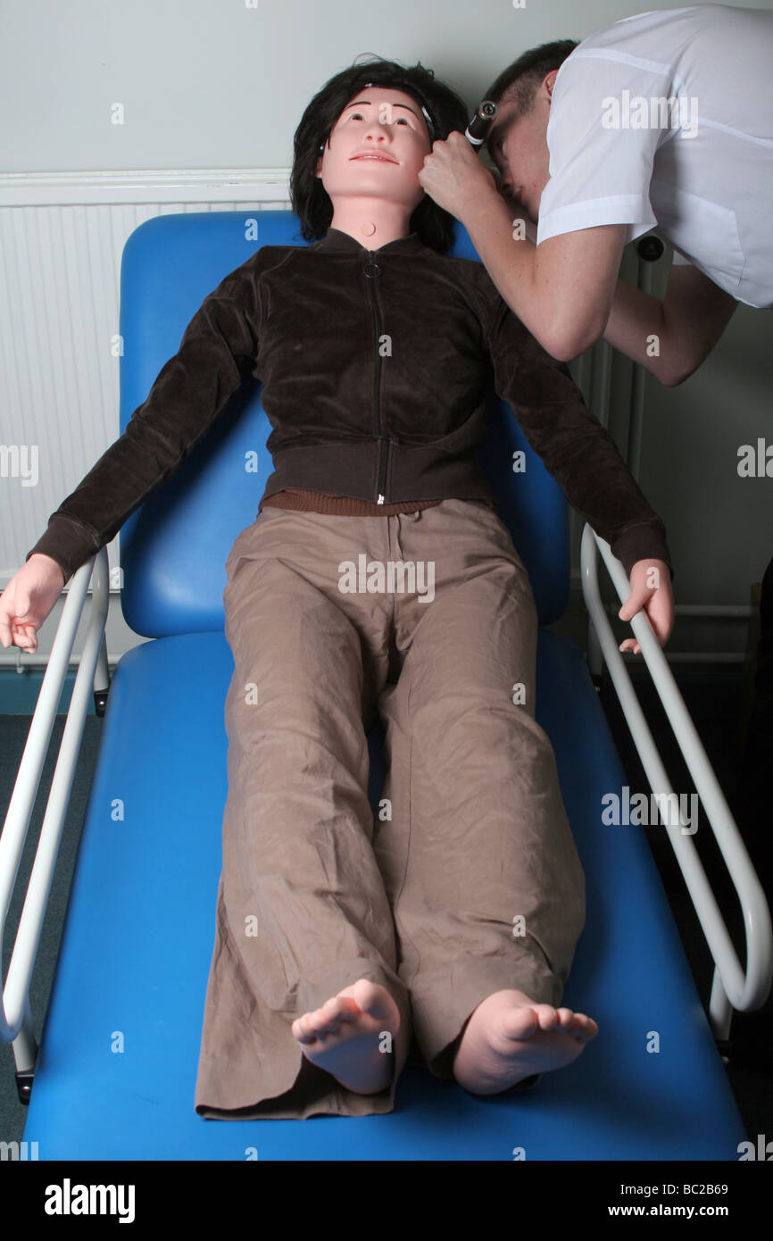 Audiologist hi-res stock photography and images - Alamy