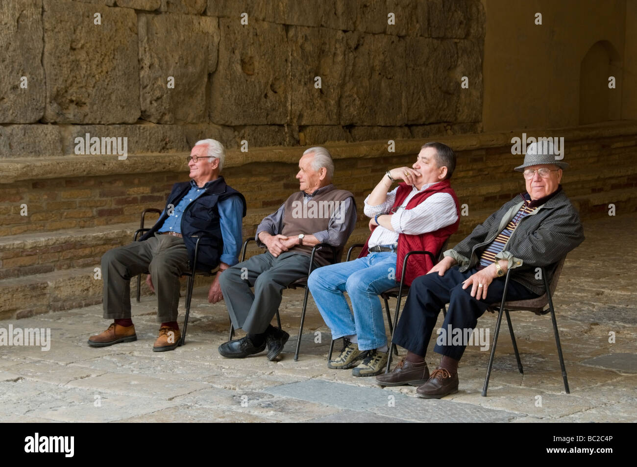 Four old men hi-res stock photography and images - Alamy