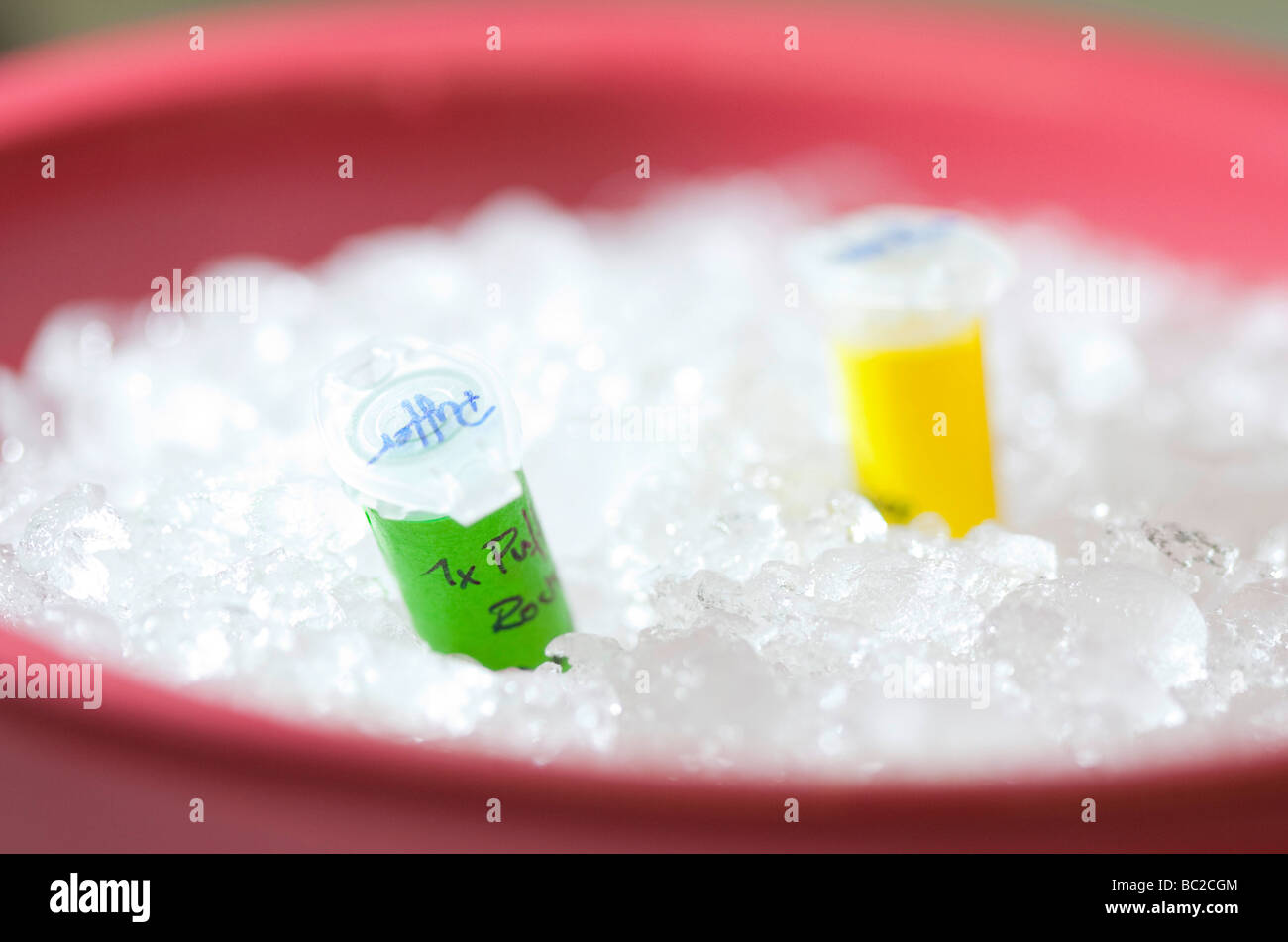 Buffer solution hi-res stock photography and images - Alamy