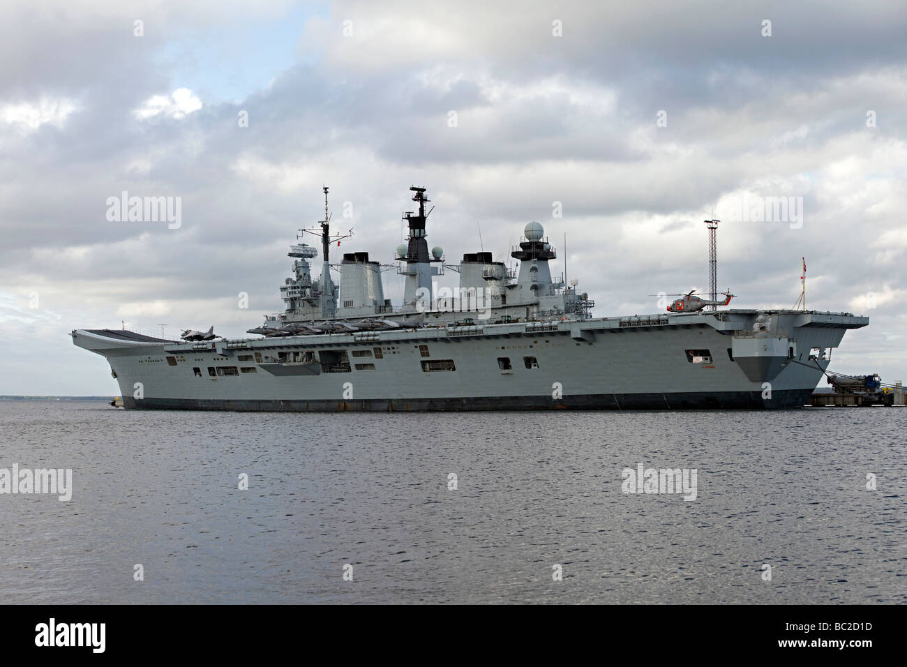 Aircraft carrier "HMS Illustrious Stock Photo - Alamy