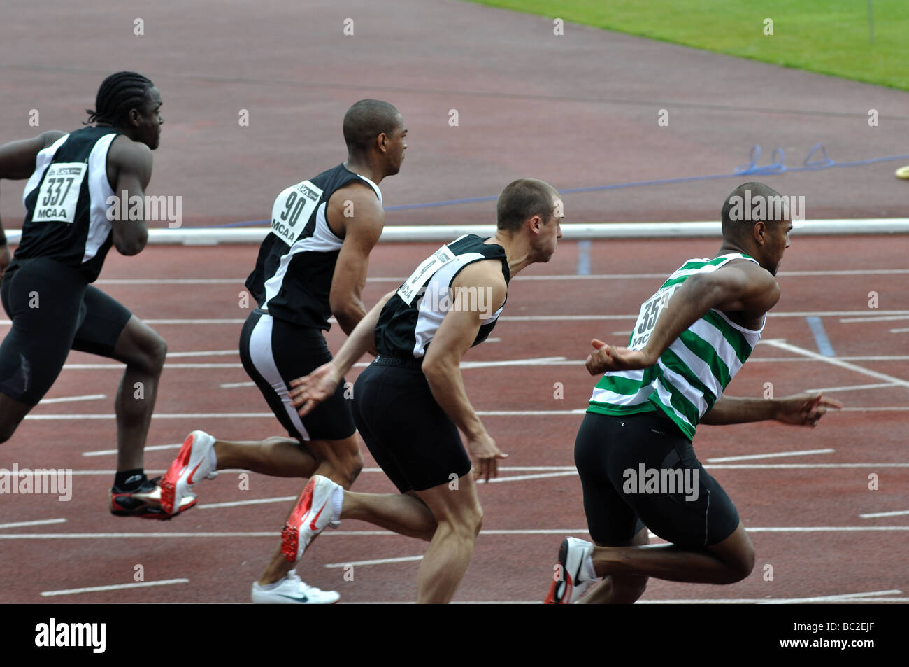 Men male athletes runners hi-res stock photography and images - Alamy