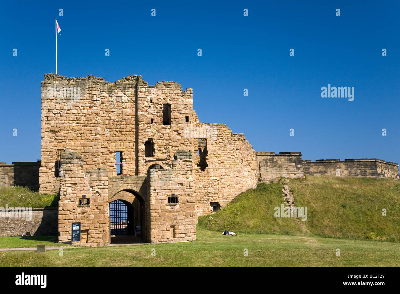 The main gate to the medieval fort at Tynemouth in northern England ...