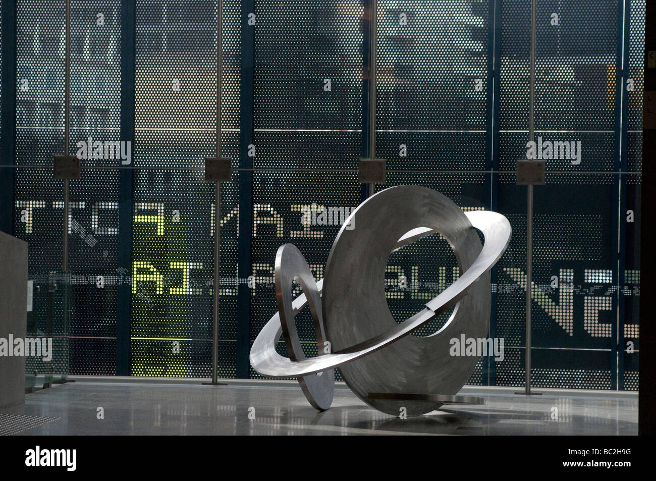 National Gallery of Victoria, Rings of Jupiter sculpture by Inge King ...