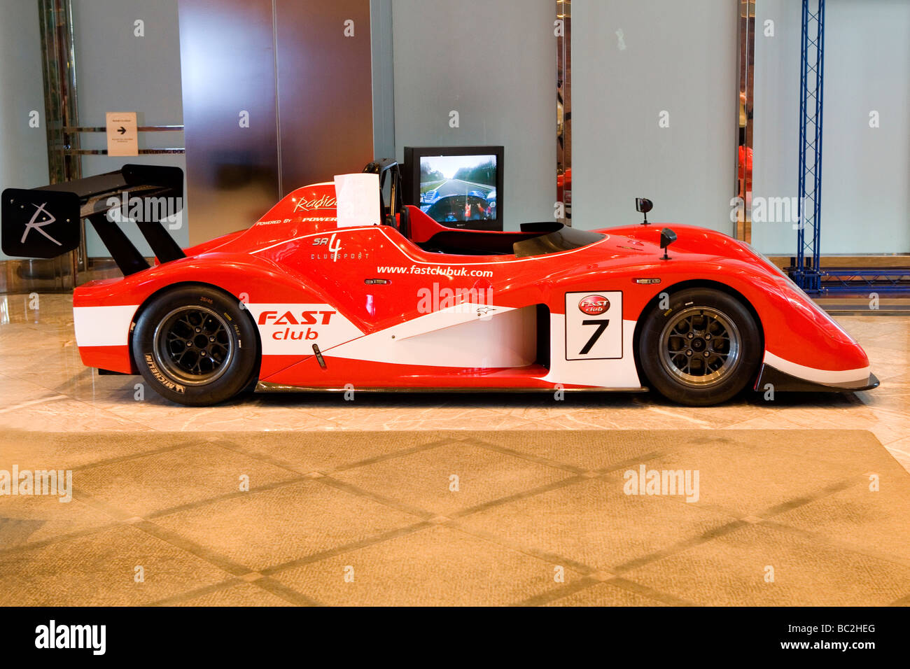Red race car hi-res stock photography and images - Alamy