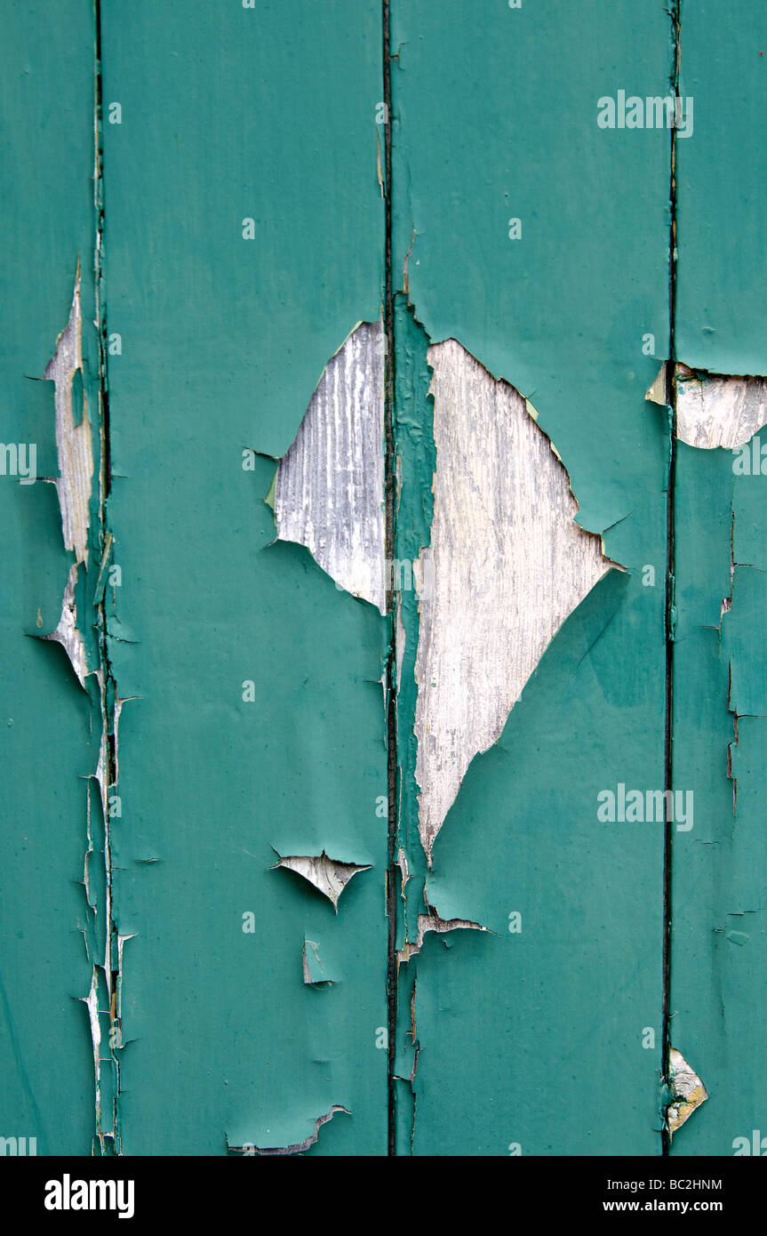 Flaking green paint hi-res stock photography and images - Alamy