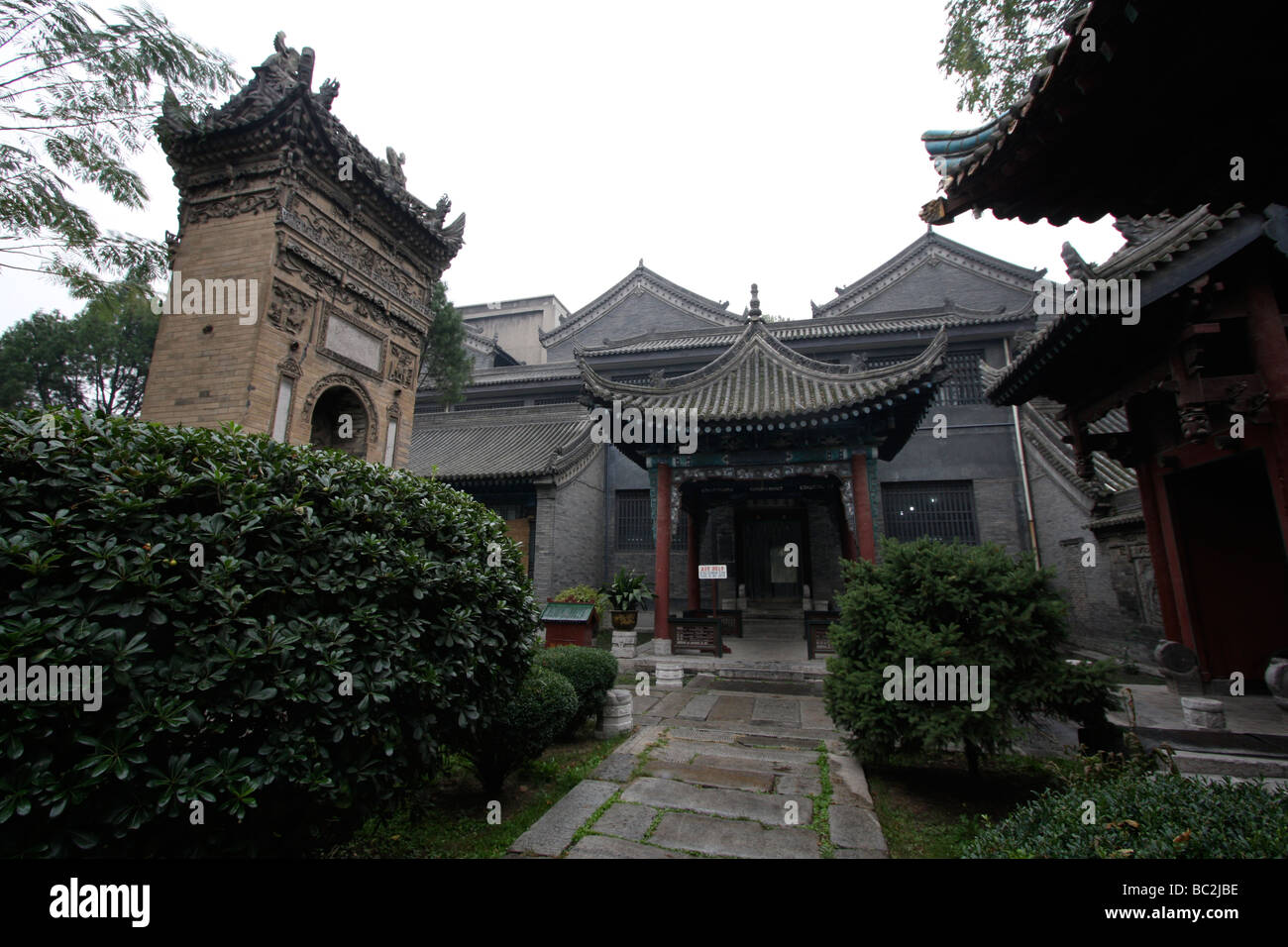 muslim quarter chinese mosque Stock Photo - Alamy