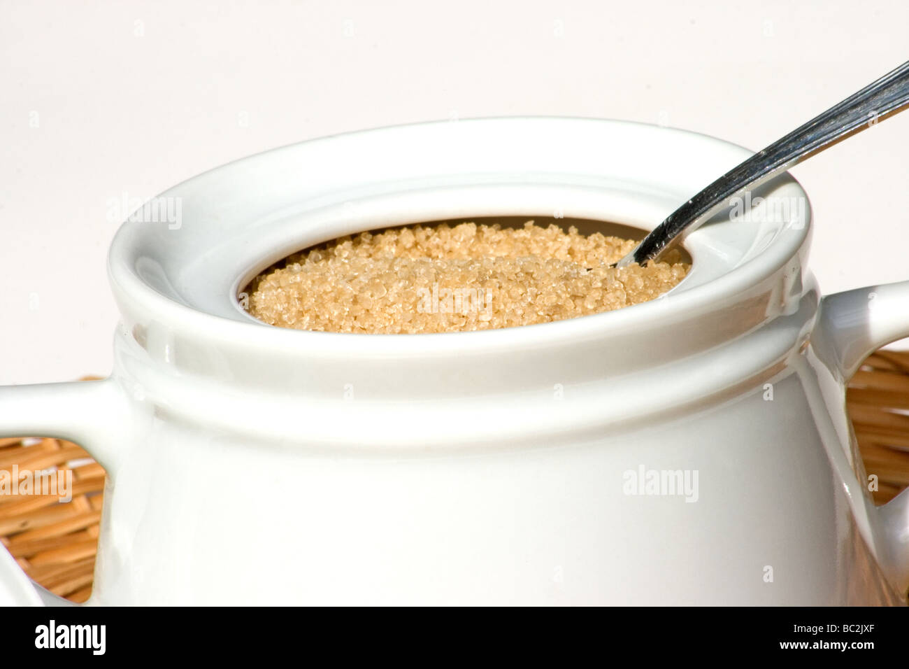 Natural demerara sugar close-up Stock Photo - Alamy