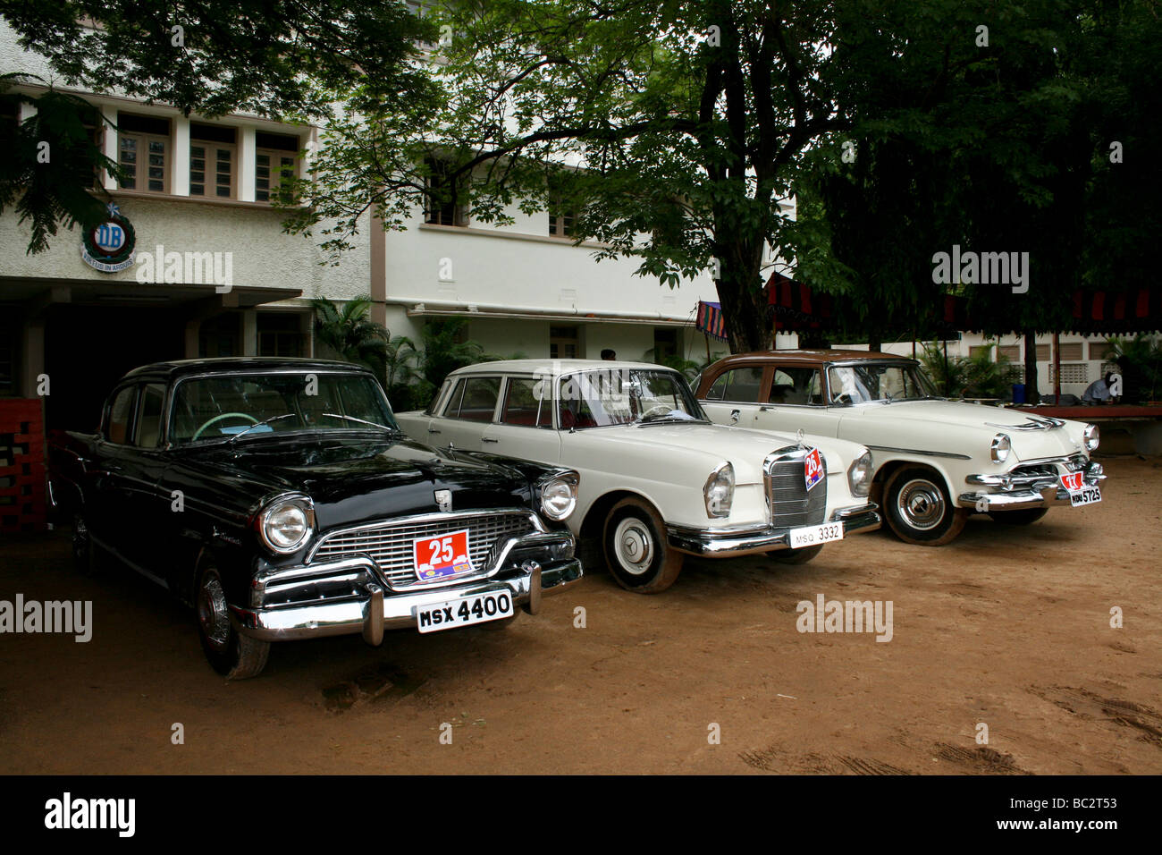 Line up vintage cars in hi-res stock photography and images - Alamy