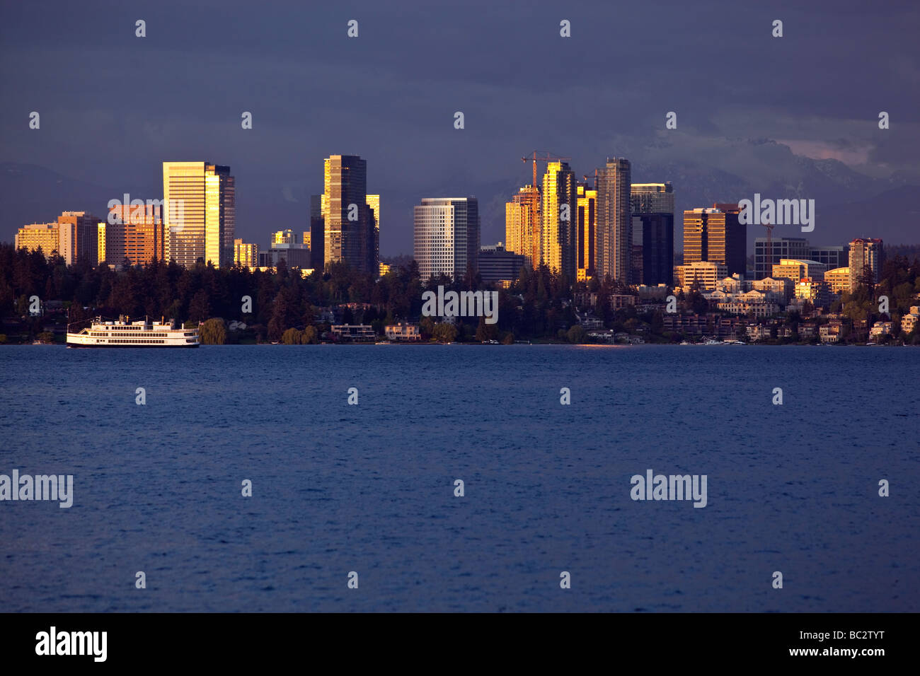 Bellevue washington tour hi-res stock photography and images - Alamy