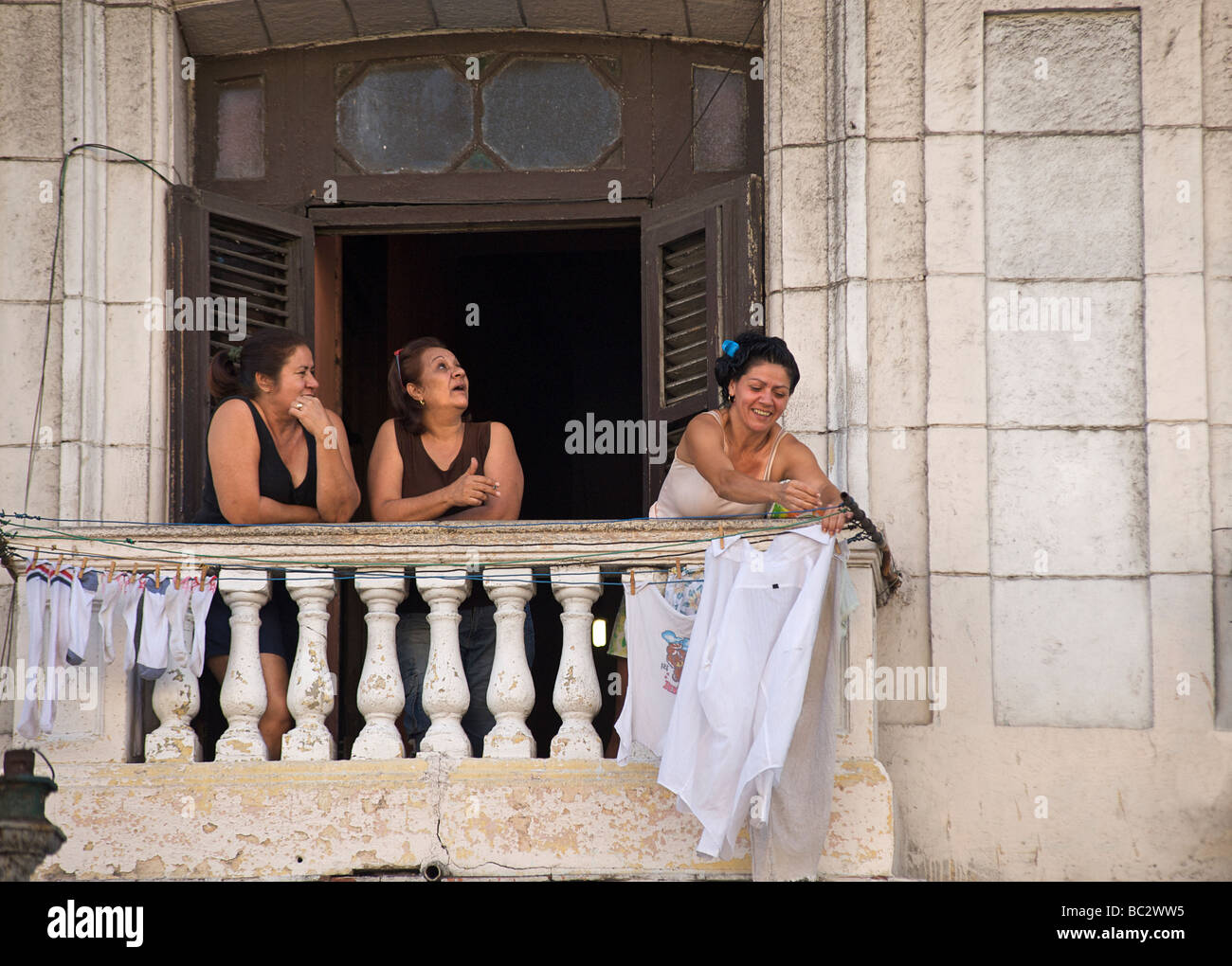 Cuban women hi-res stock photography and images - Alamy
