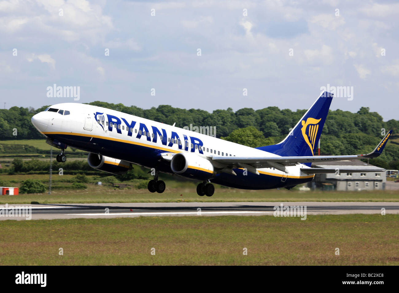 Boeing 737 400 hi-res stock photography and images - Alamy