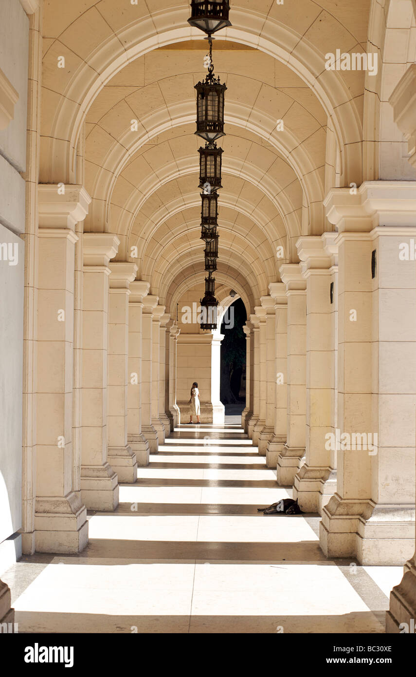 Arches of the walkways alongside the Museo de Bellas Artes. Museum of ...