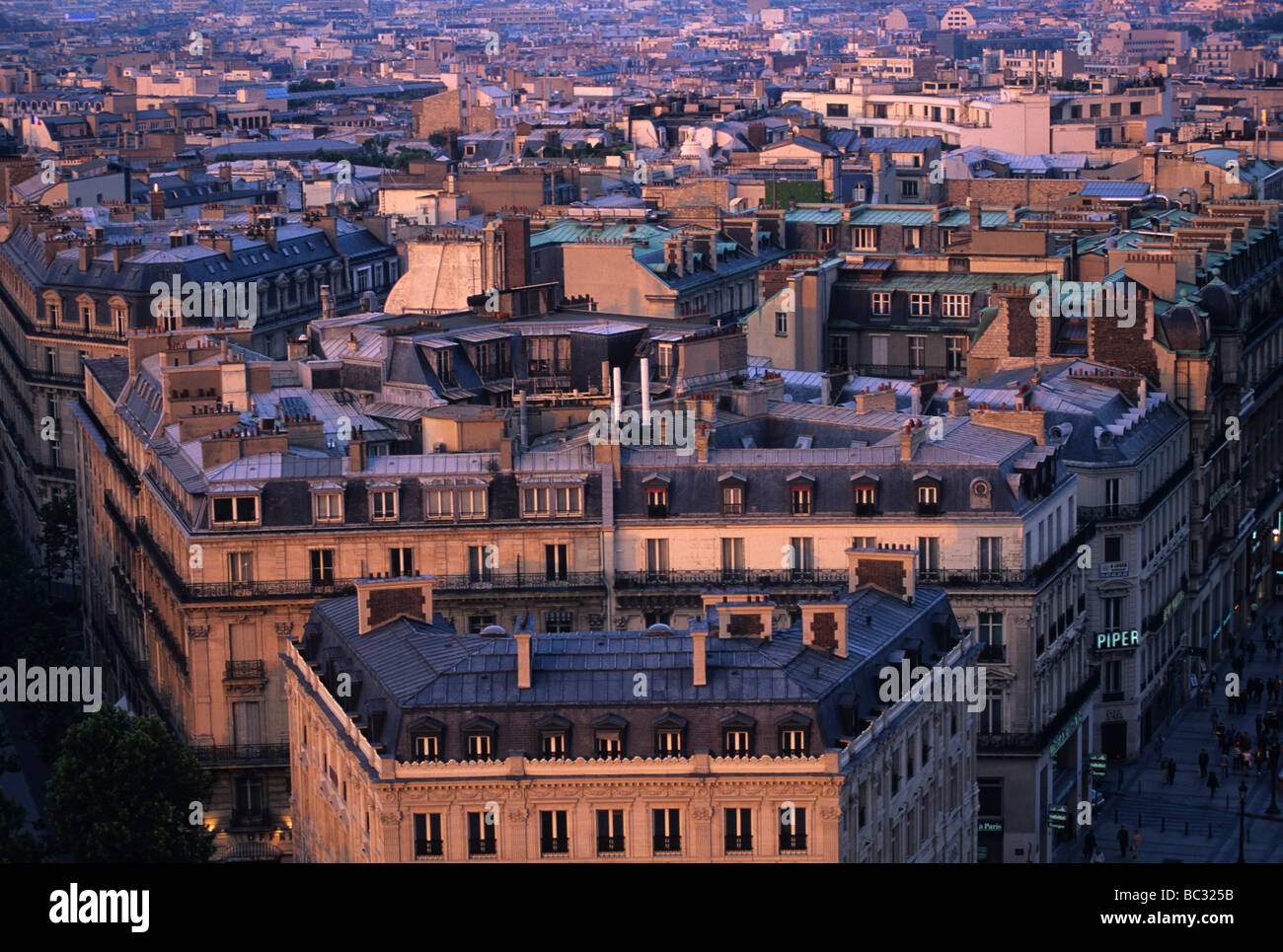 Overview of retail spaces, offices and apartments in Paris, France ...