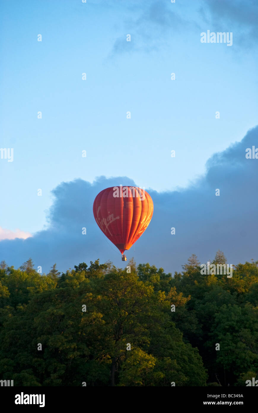 hot air balloon in flight Stock Photo - Alamy