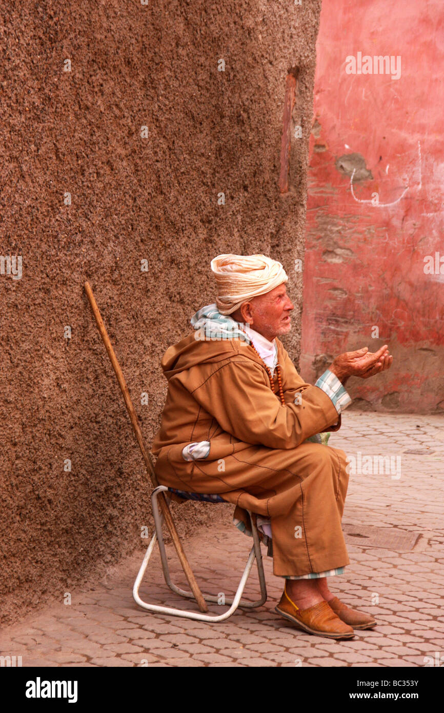 Morocco homeless marrakech hi-res stock photography and images - Alamy