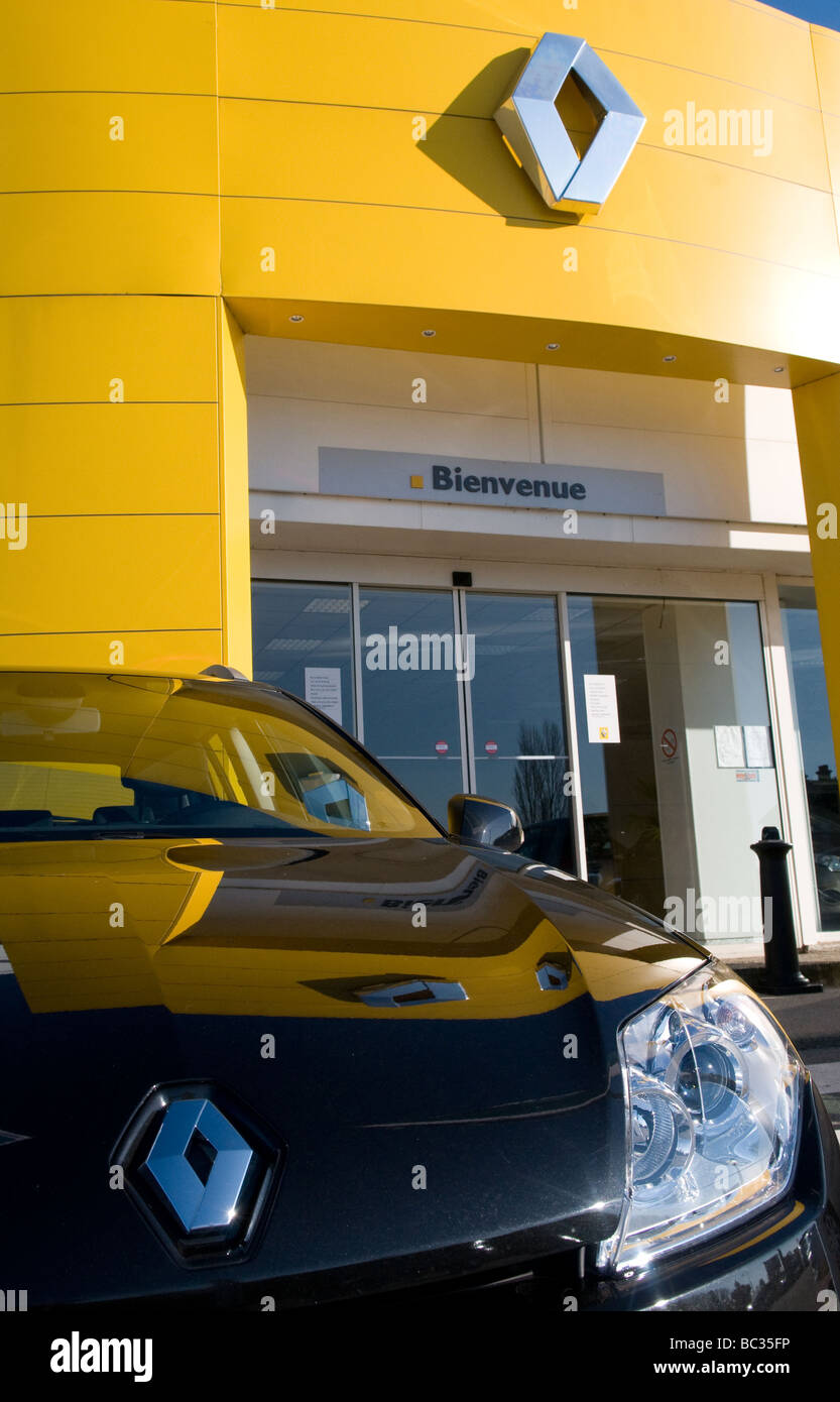 Renault car dealer Stock Photo - Alamy