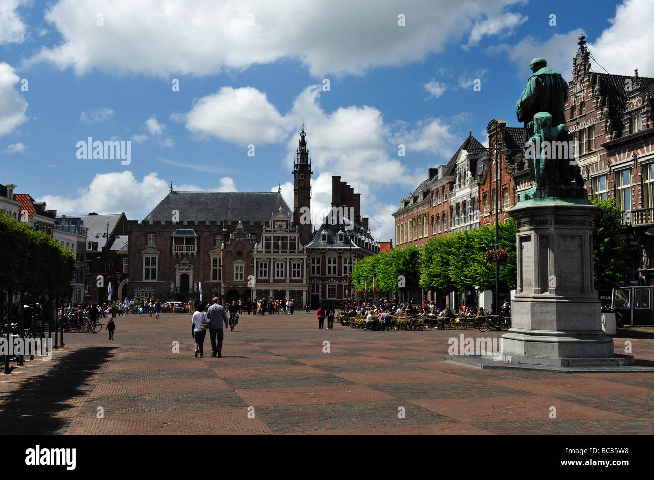 Grote Markt in Haarlem The Netherlands and the statue of Laurens ...