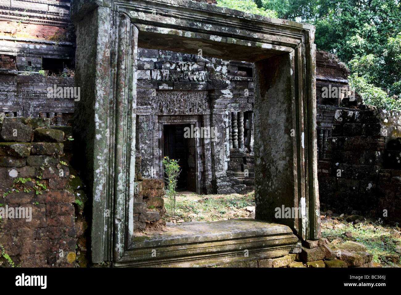 Laos, Champasak : Wat Phou (Vat Phu), former Khmer Hindu temple complex ...