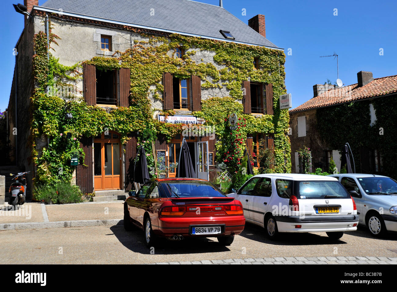 Roadside Cafe France Stock Photos & Roadside Cafe France Stock Images ...