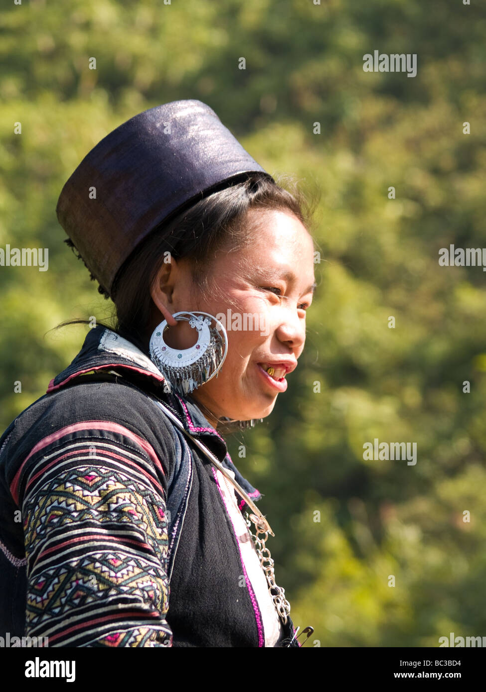 H'Mong woman Vietnam Stock Photo - Alamy