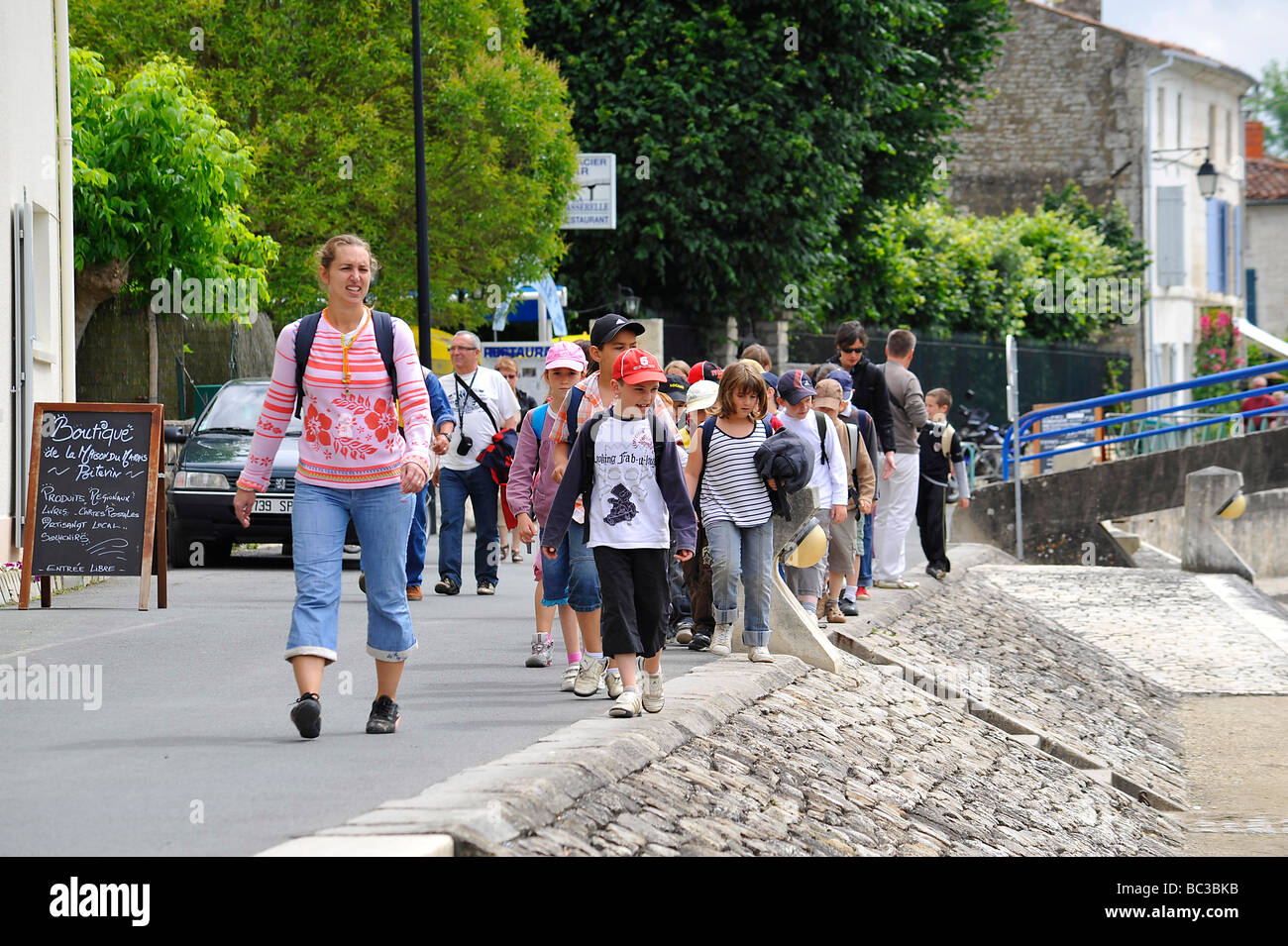 School outing france hi-res stock photography and images - Alamy