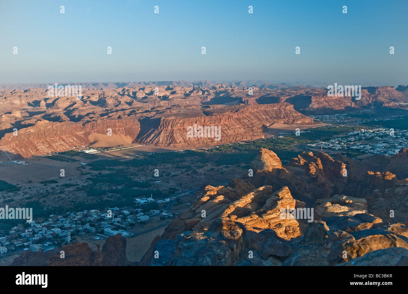 Al ula and saudi arabia and sunset hi-res stock photography and images ...