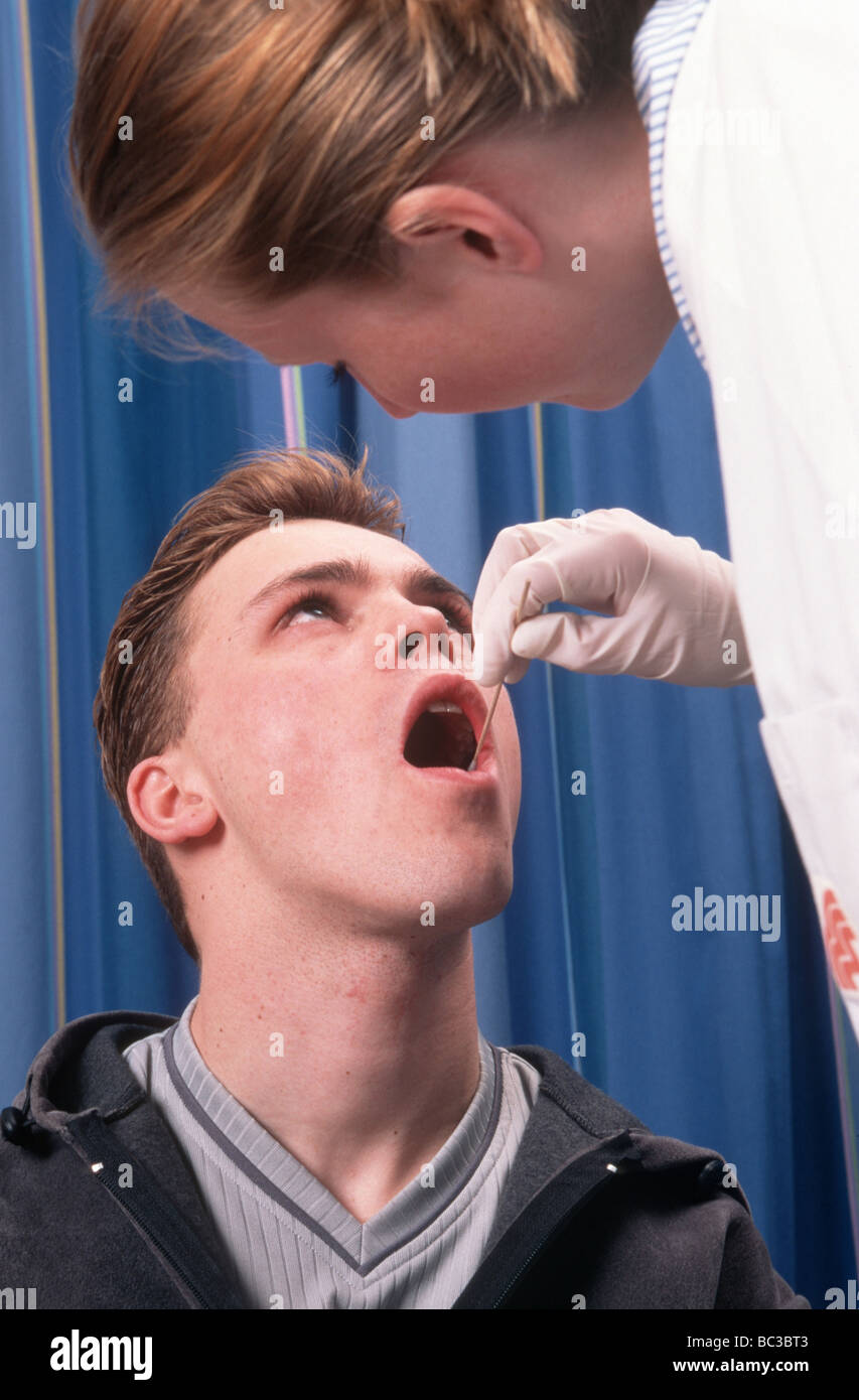 Dna swabbing hi-res stock photography and images - Alamy
