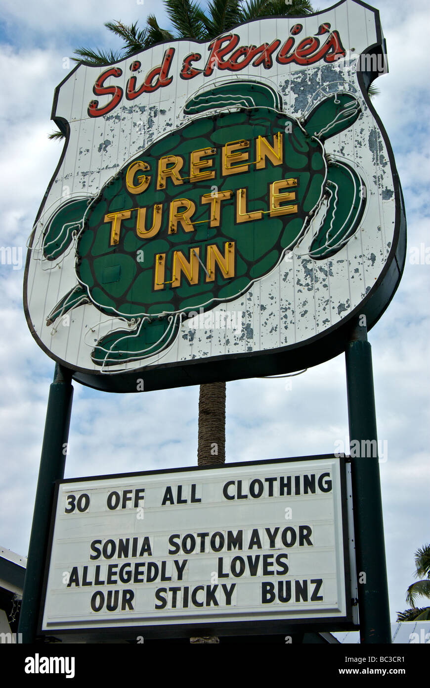 The turtle inn hi-res stock photography and images - Alamy