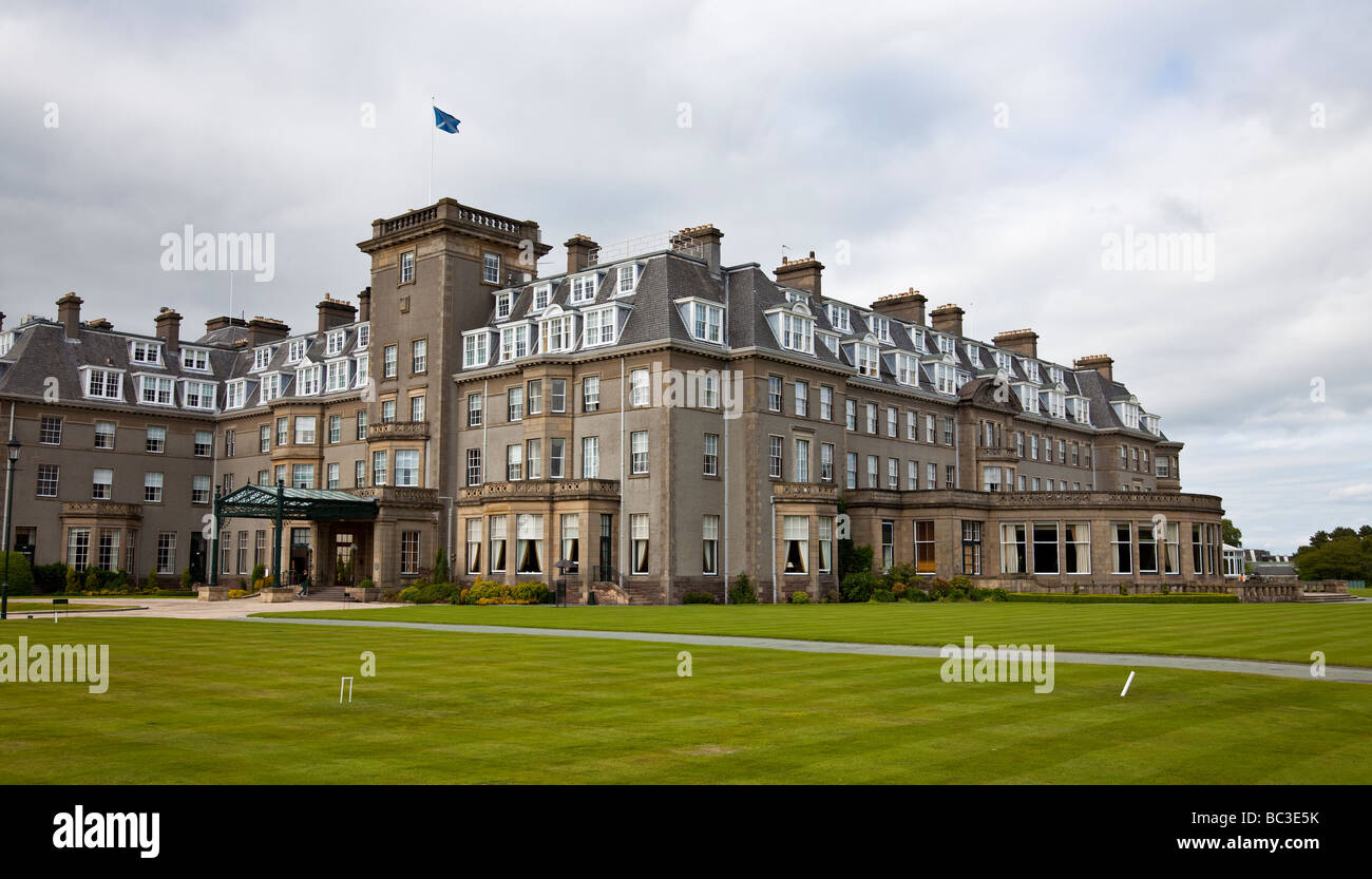 Georgian portico entrance hi-res stock photography and images - Alamy