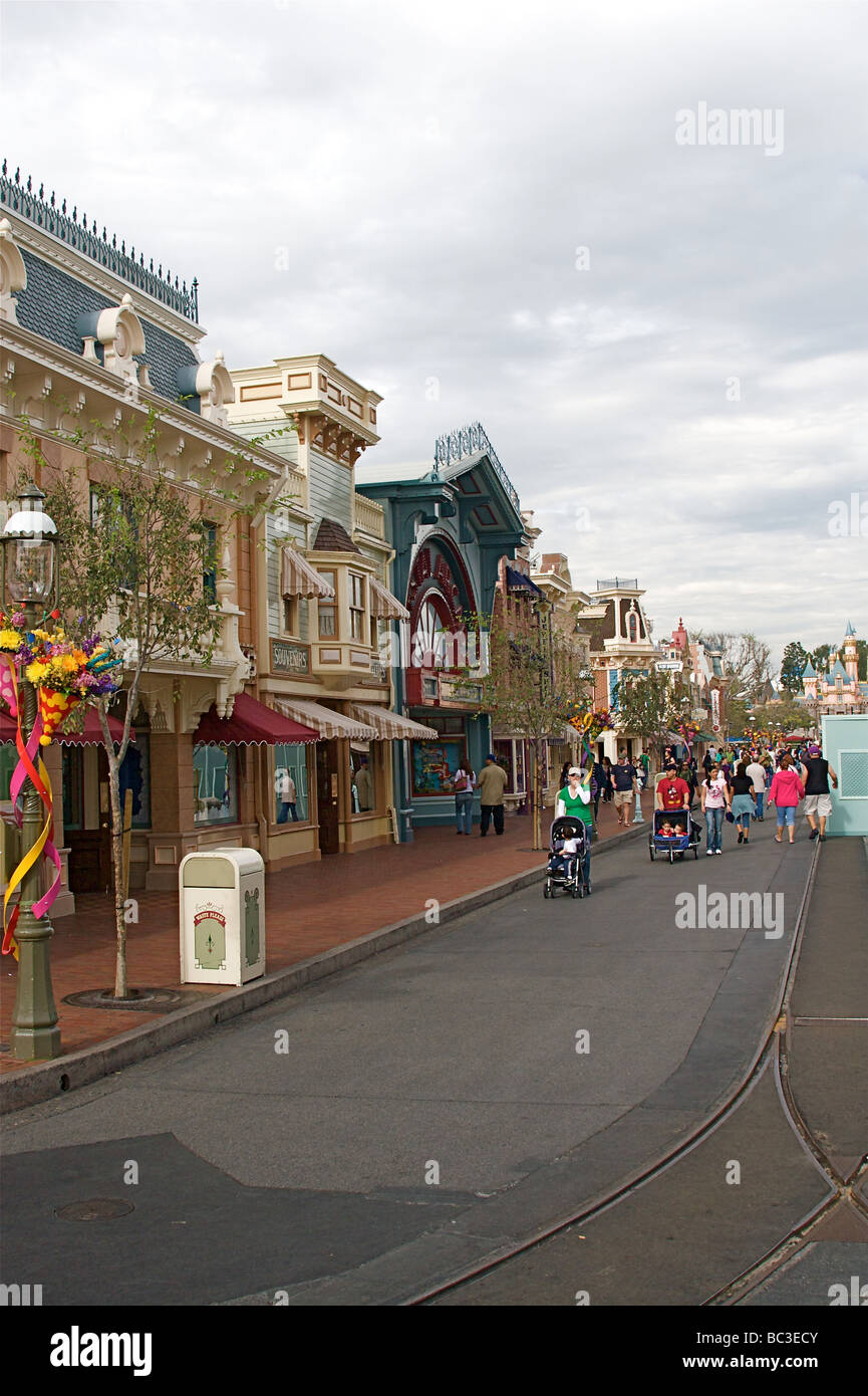 Matterhorn disneyland hi-res stock photography and images - Alamy
