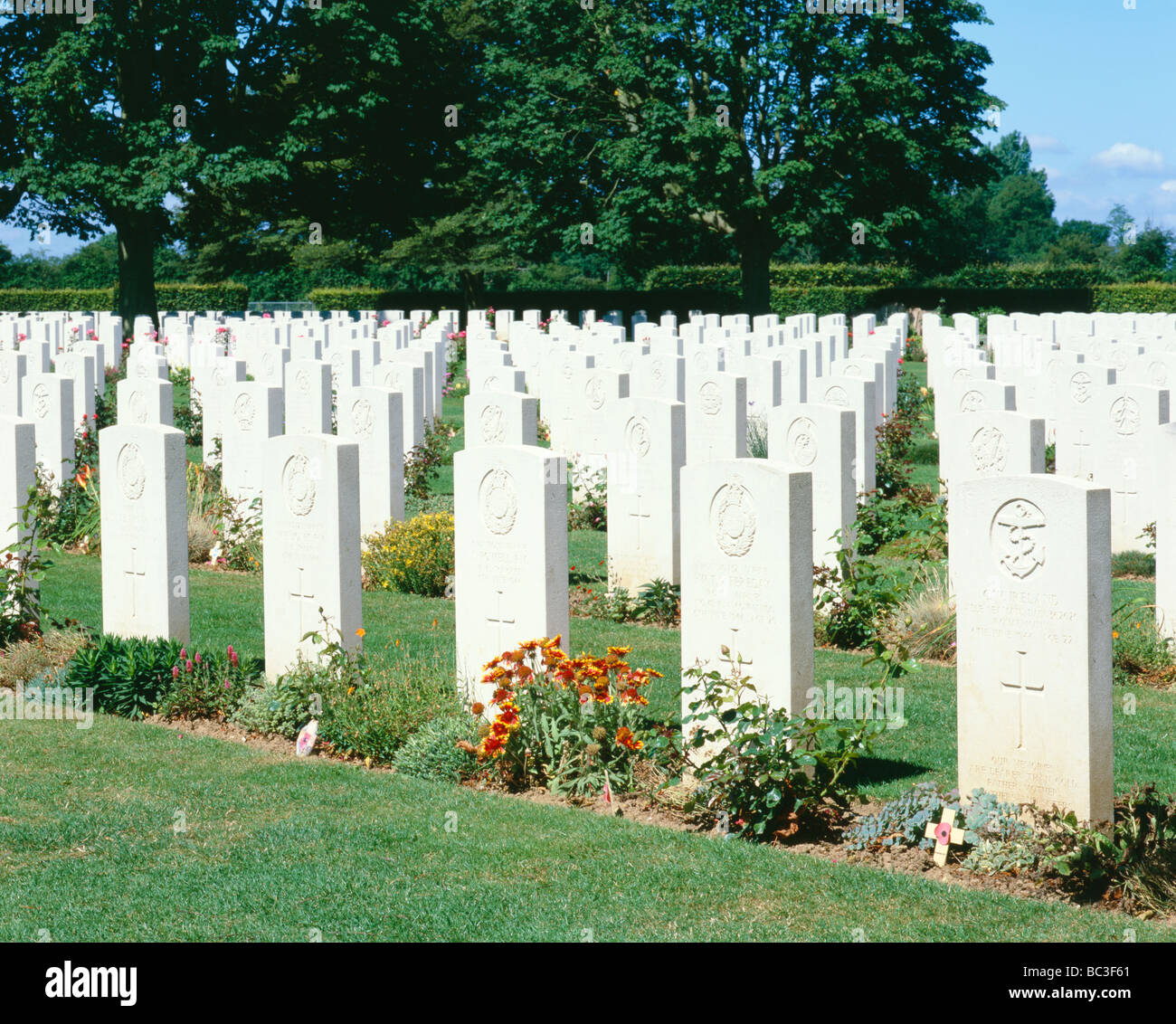 Bayeux british cemetery graves hi-res stock photography and images - Alamy