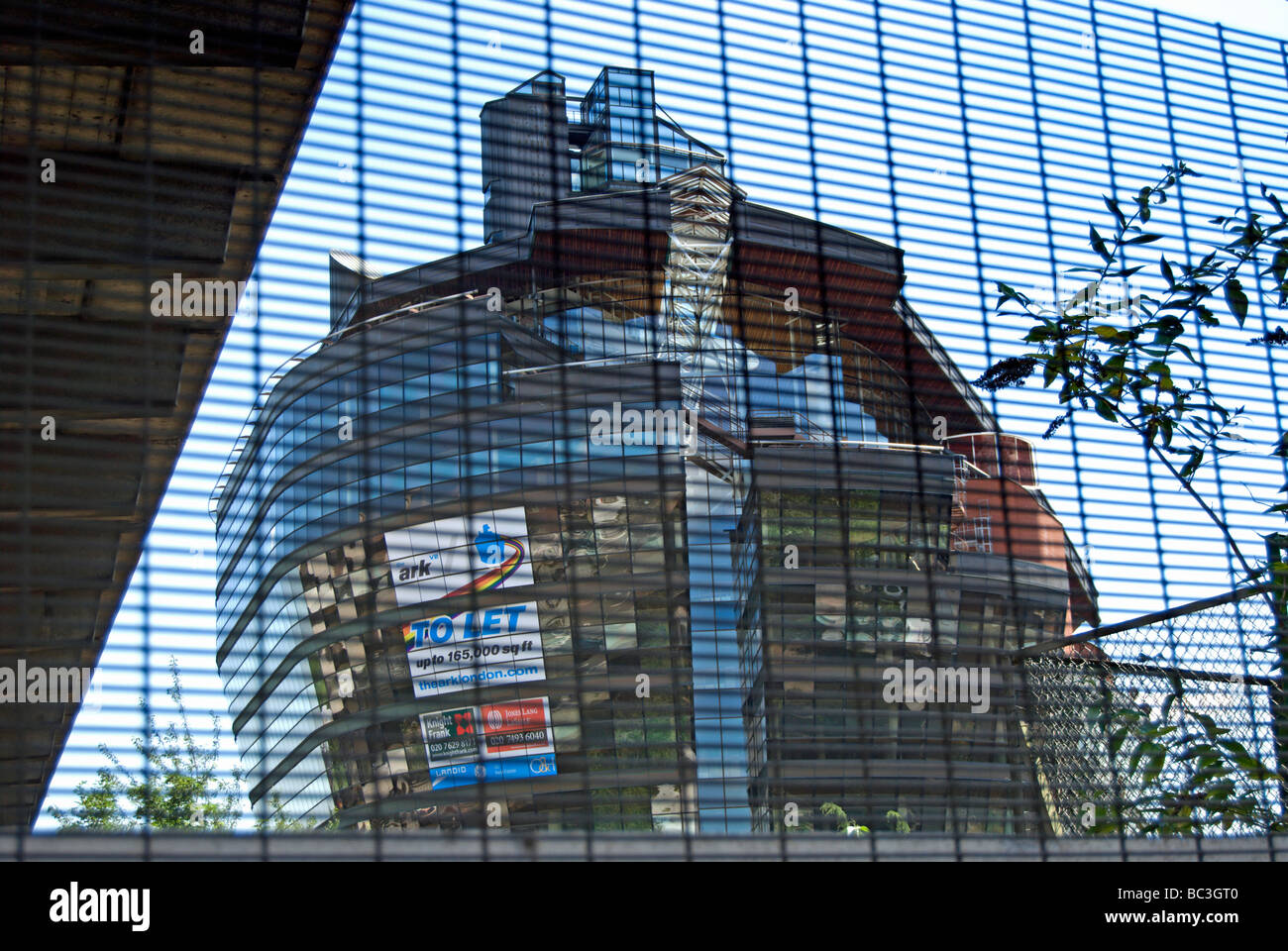 the london ark, an ark-shaped office building by the architectural firm ...