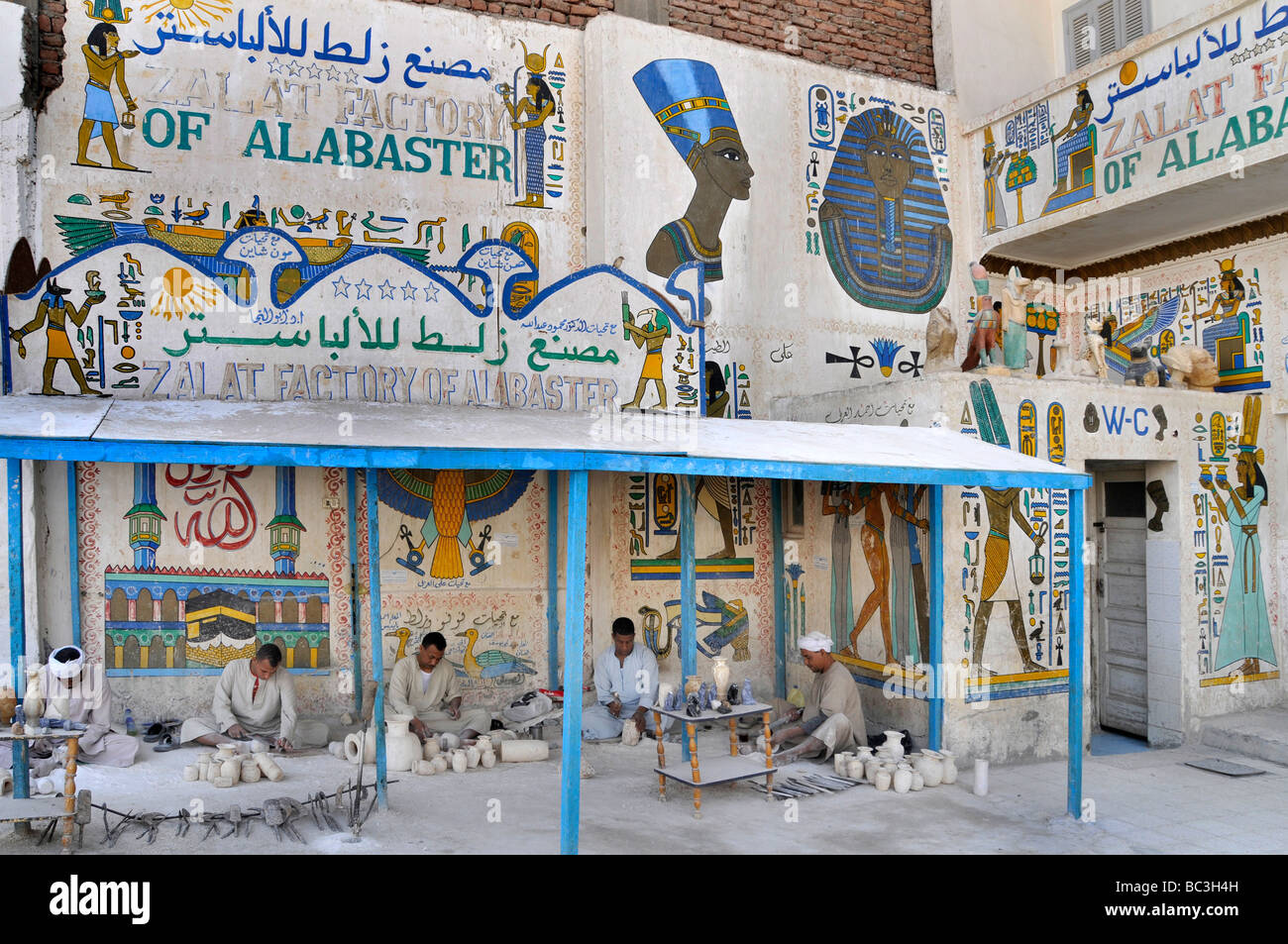 Alabaster factory luxor egypt hi-res stock photography and images - Alamy