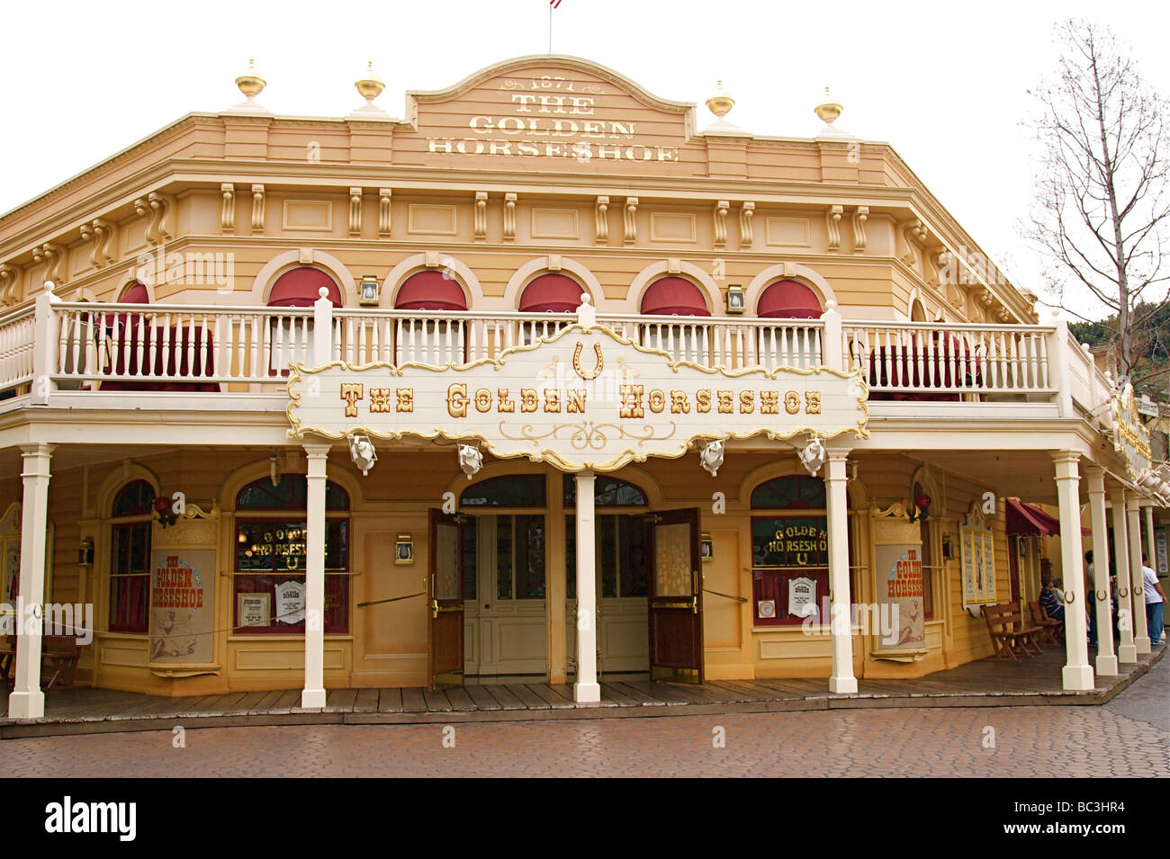 Matterhorn disneyland hi-res stock photography and images - Alamy