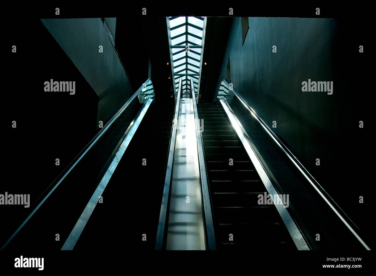 Escalator and lift hi-res stock photography and images - Alamy