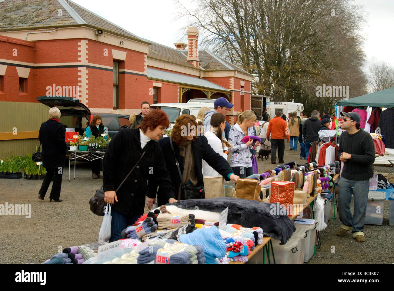 Browsing stalls at the Sunday Market , Daylesford , Victoria ...