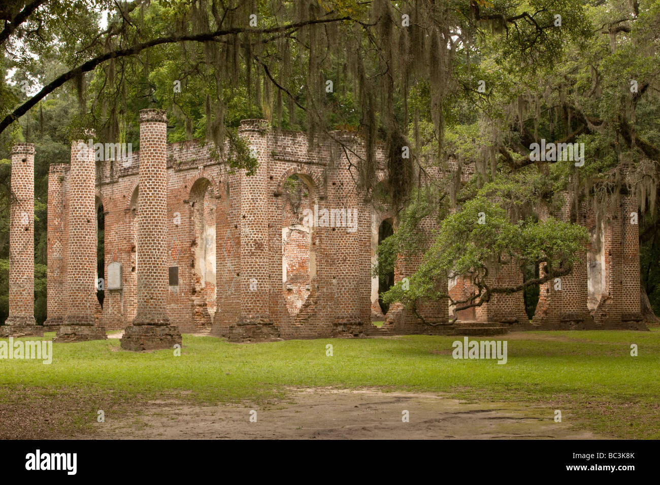 Sheldon Church Ruins in South Carolina Stock Photo - Alamy