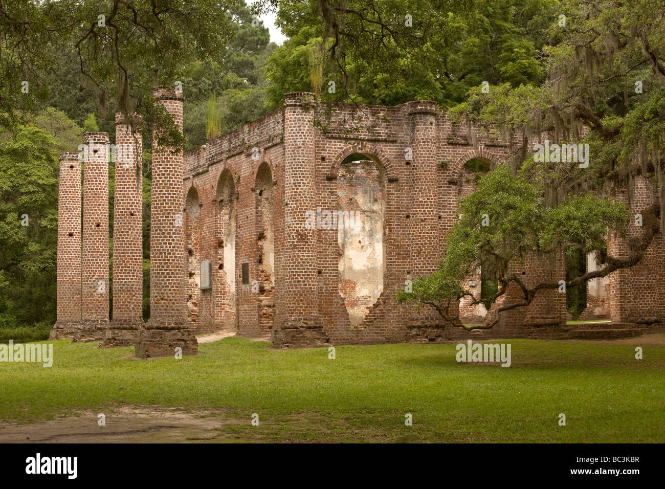 Sheldon Church Ruins in South Carolina Stock Photo - Alamy