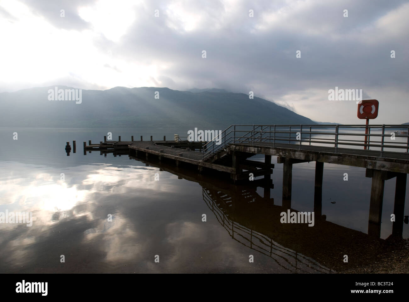Tarbet pier hi-res stock photography and images - Alamy
