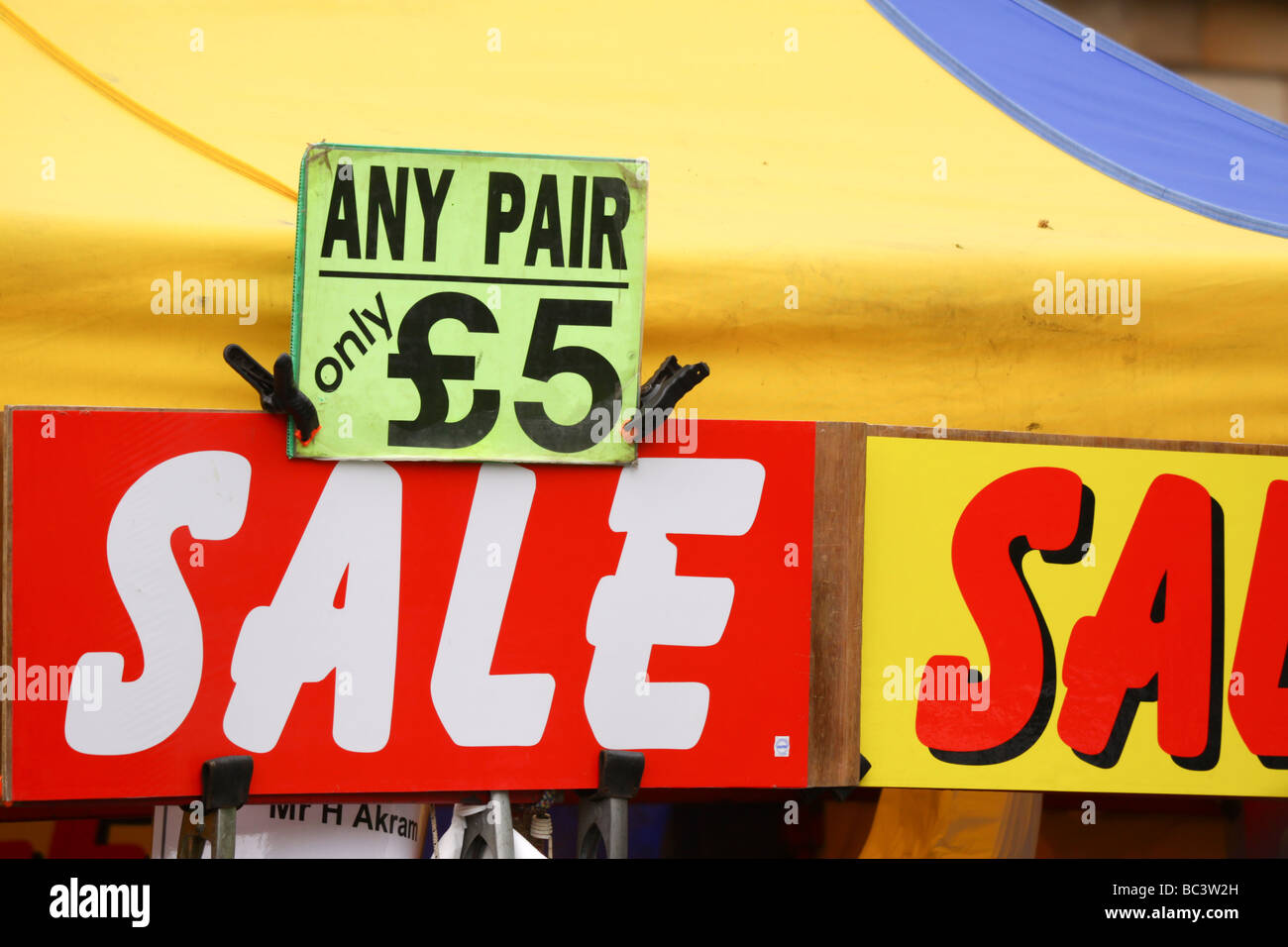 Market stall tent hi-res stock photography and images - Alamy