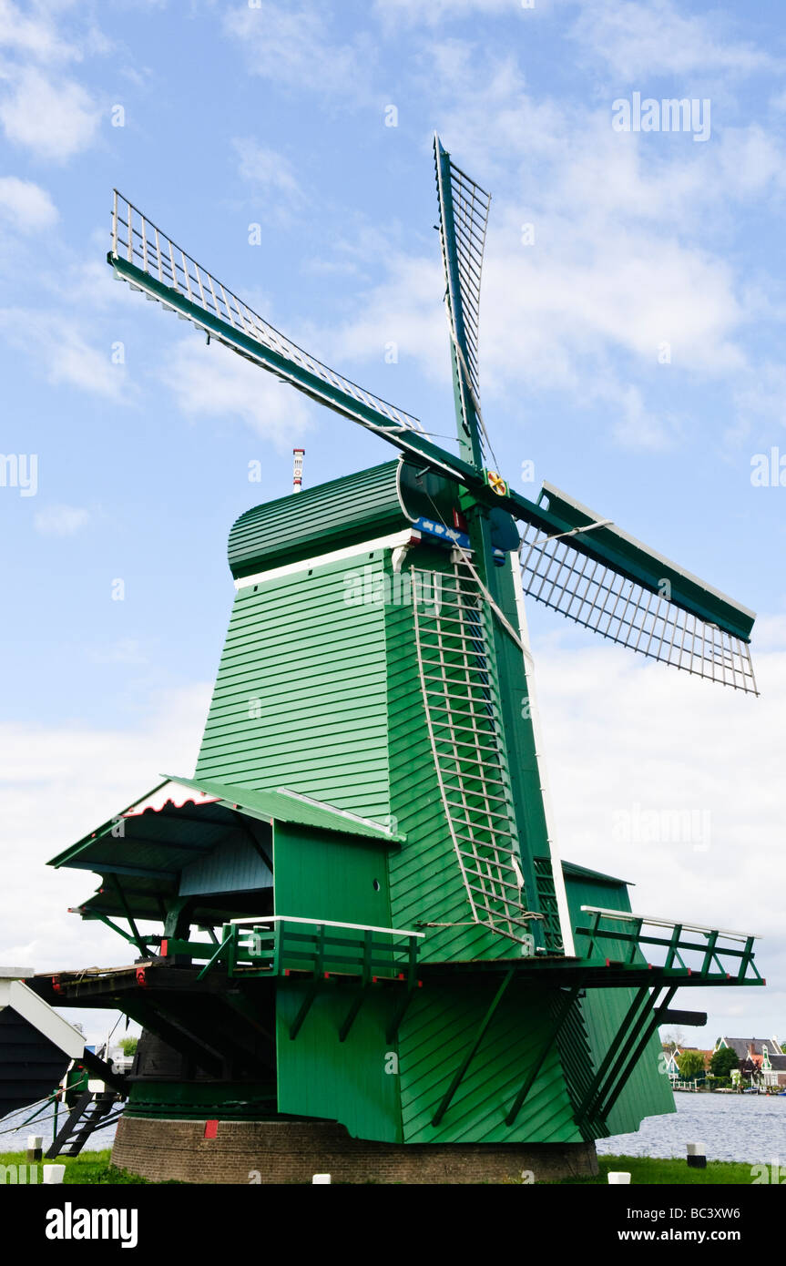 Green Windmill at De Zaanse Schans, Netherlands Stock Photo - Alamy