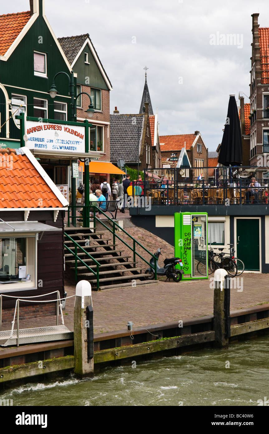 Volendam dutch holland harbour the netherlands hi-res stock photography ...