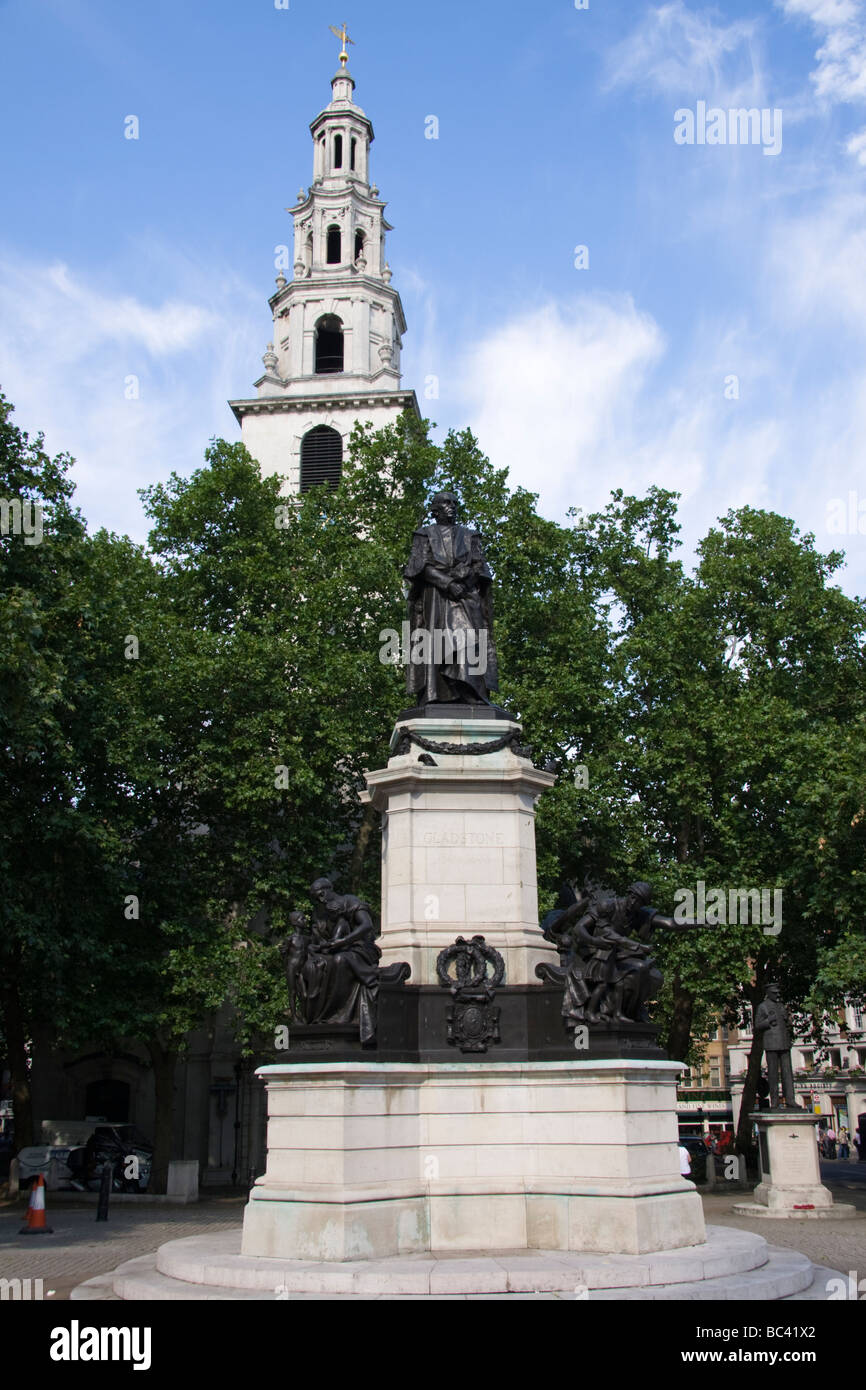 Statue of Prime Minister Gladstone with St Clement Danes Church in the ...