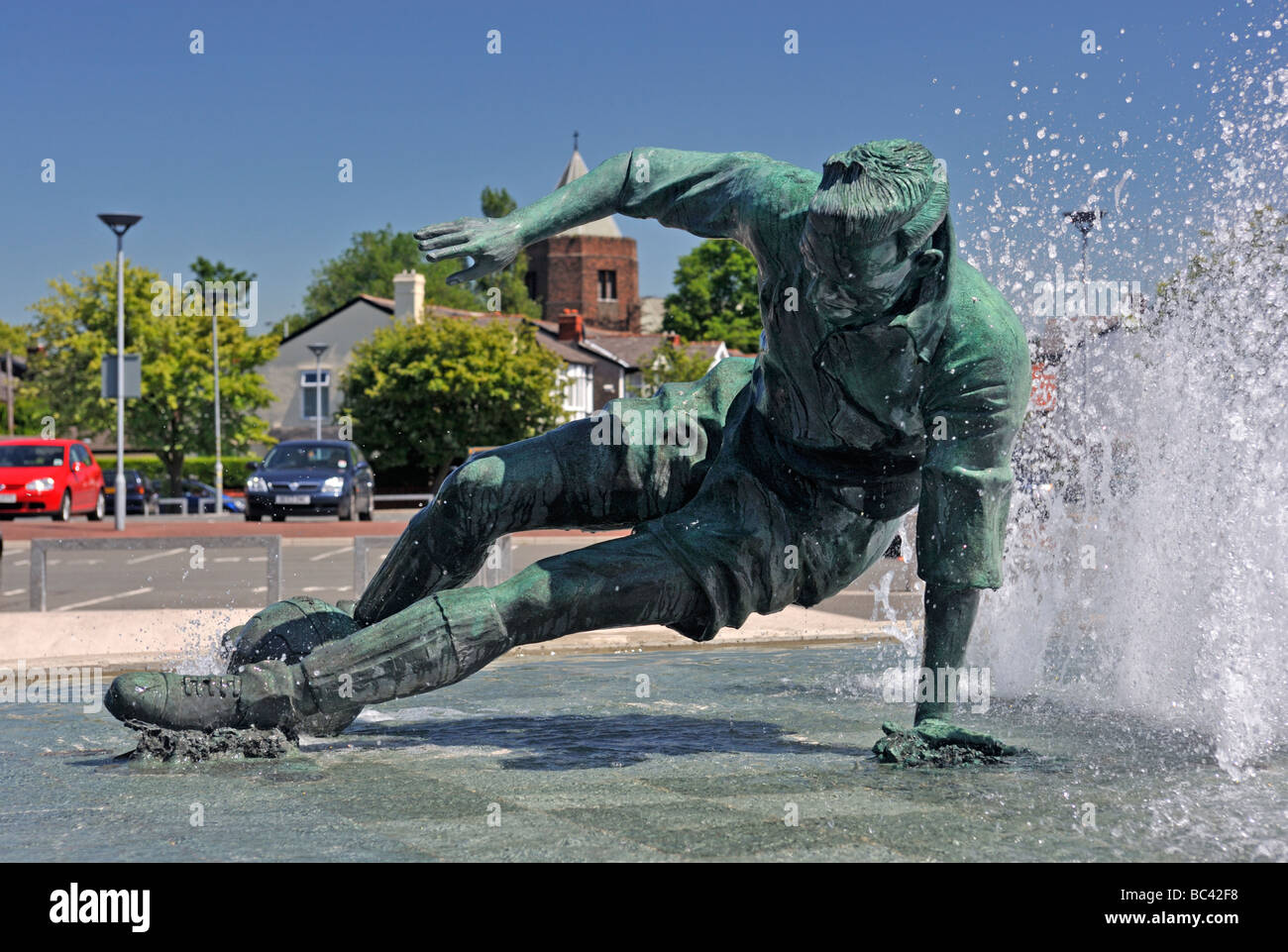 "The Splash", sculpture of Tom Finney, by Peter Hodgkinson. Deepdale ...
