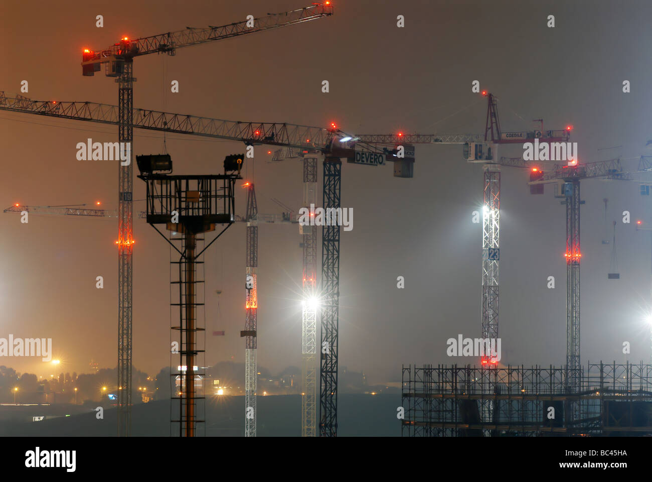 City housebuilding hi-res stock photography and images - Alamy
