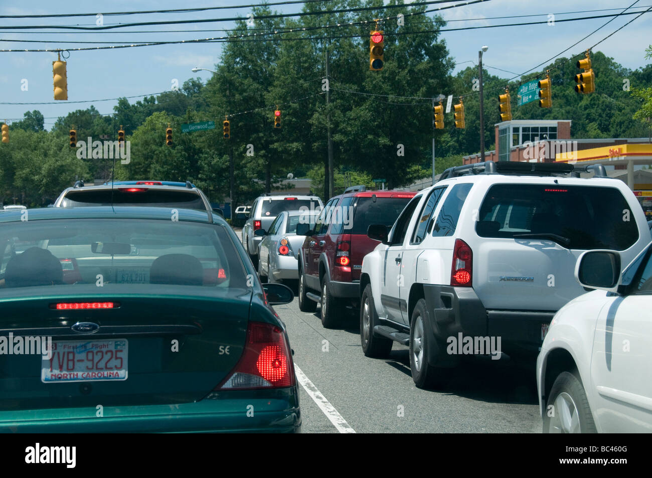 Car stopped at traffic light hi-res stock photography and images - Alamy