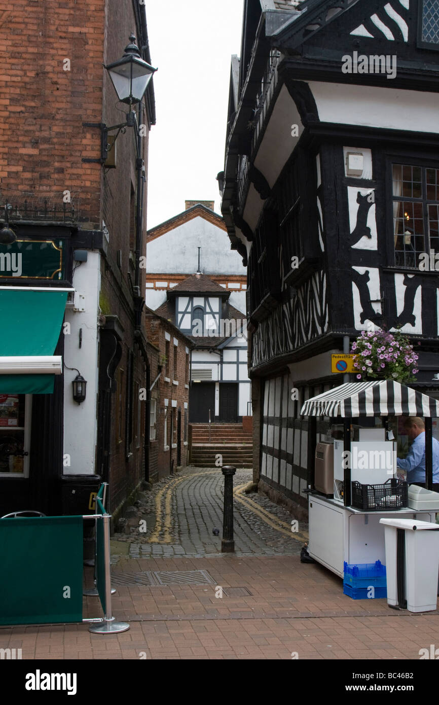 Nantwich town centre shops hi-res stock photography and images - Alamy